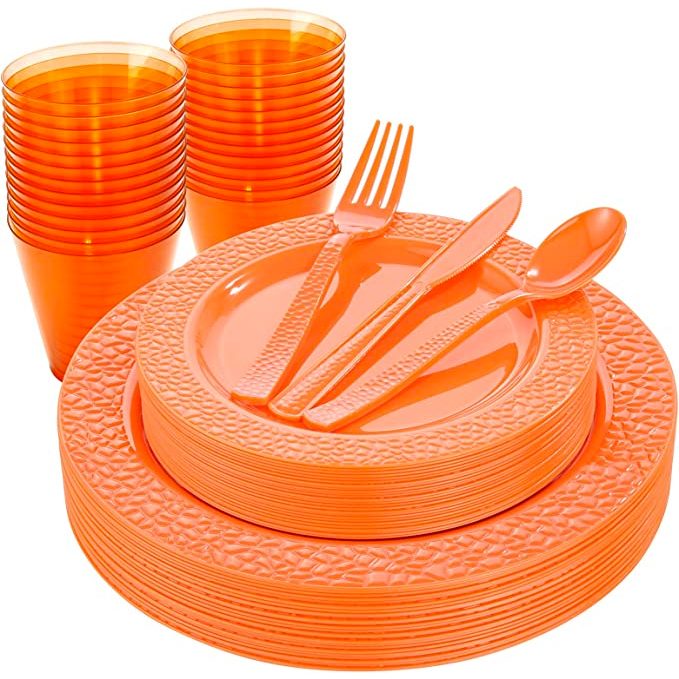 Scalloped Plate – Party Depot